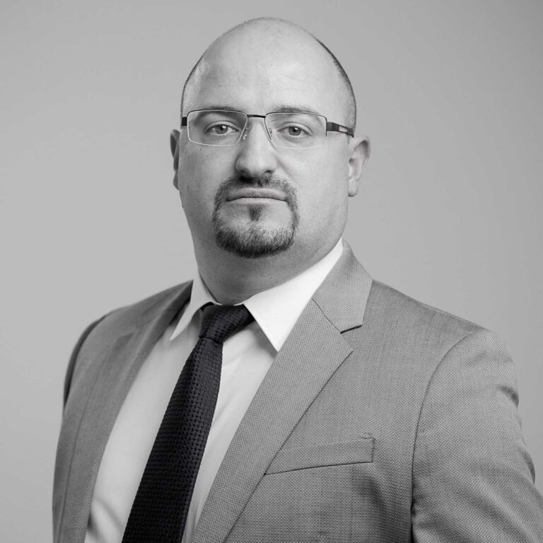 Über uns | Gewerbe- & Wohnimmobilienbüro Schweiz - WENET AG